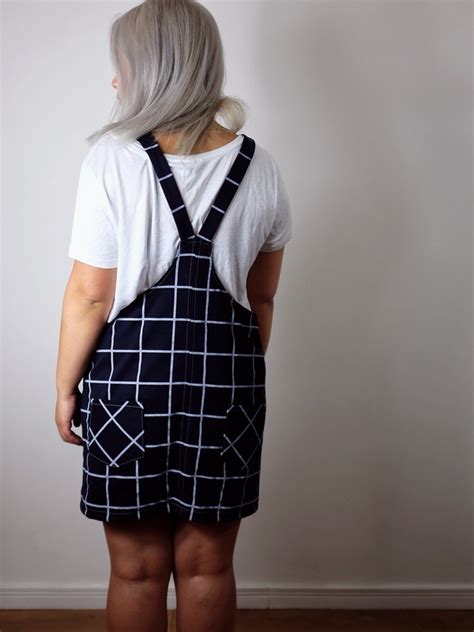 Tilly And The Buttons CLEO PINAFORE DUNGAREE DRESS 1014 Pattern Review By EmmyT88