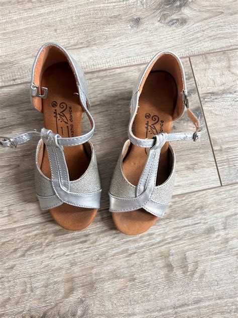 Босоніжки для бальних танців — ціна 250 грн у каталозі Туфлі Купити дитячі речі за доступною