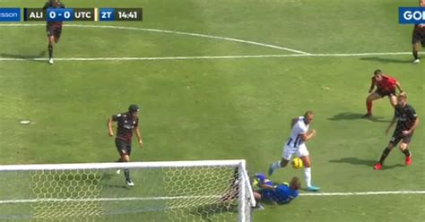 솔로몬 리브만과 리가 1 2022의 알리안자 리마 대 Utc에서 그의 인상적인 더블 세이브 Infobae