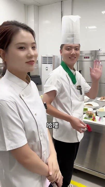 今天粉丝破万啦🎉🎉🎉感谢这一个半月以来各位粉丝家人对我的支持和宝贵建议🙇 ‍♀️🙇 ‍♀️🙇 ‍♀️同时也感谢在背后一直默默支持我和教导我的几位老师，谢谢你们的支持和帮助，希望我们 Youtube