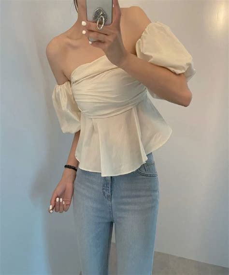 베이지하루 러블리 슬림핏 플레어 쉬폰 블라우스 오프숄더 쇄골노출 섹시 스트랩리스 튜브탑 퍼프 소매 반팔 스티치 프릴 셔링 주름