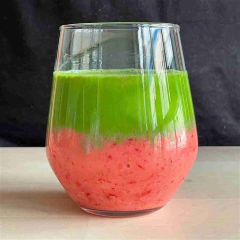 Strawberry Matcha Smoothie Recipe 3 Ingredients Only