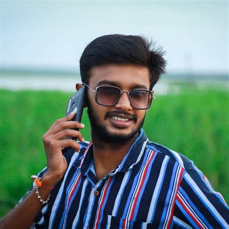 ɳเҡɦเℓ ρ ɳαเɾ nikhil p haridas threads say more