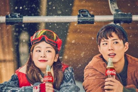 Пак Бо Гом и Ким Юна показали свою химию в новой фотосессии K pop