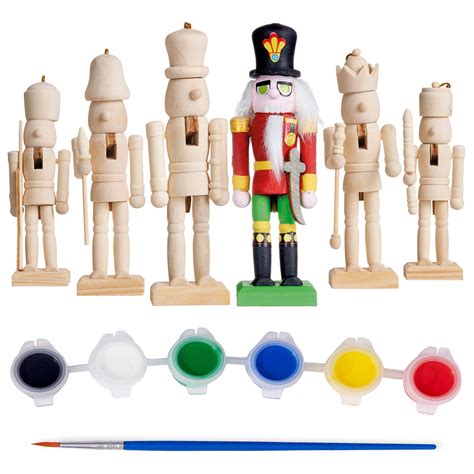 Christmas Nutcrackers Traditional Nutcrackers In Multiple Sizes