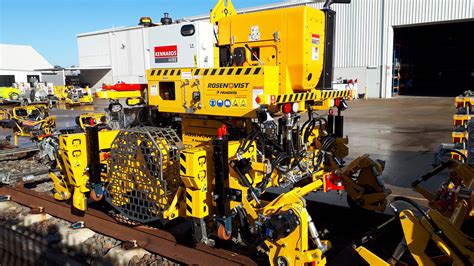 RAIL HIGH OUTPUT CLIPPING MACHINE For Rent Kennards Hire