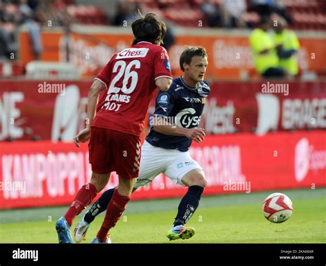 Vikings Andre Danielsen Battle With Brann Kasper Pcp In Back To The League Match Between Brann