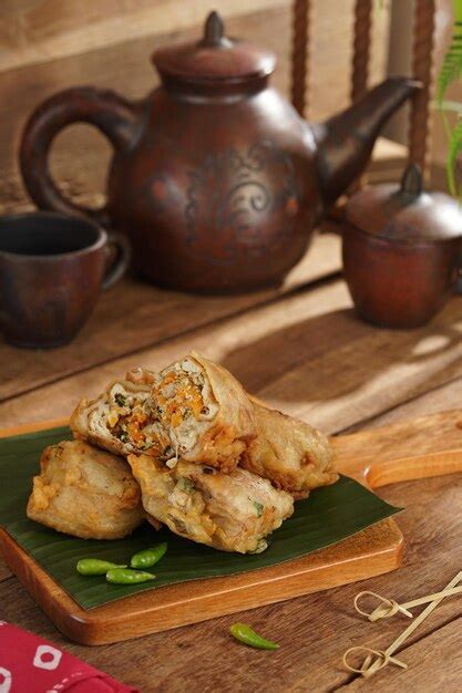 Premium Photo Tahu Isi Or Fried Tofu Filled With Vegetables