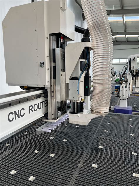 Cnc Рутер с автоматична смяна на инструментите Пи 314 ООД