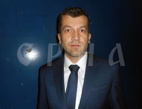 Srna ЈЕДИНСТВЕНА СРПСКА ПОДРШКА МИЛОШУ ВУЧИЋУ