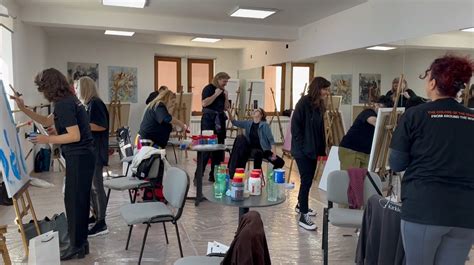 Vepra Dhe Ngjyra Plot Jetë Ditët E Mios” Mbledh Në Korçë 42 Piktorë