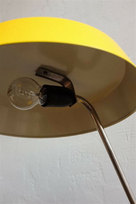 VEB Narva Leuchtenbau Table Lamp – Renové