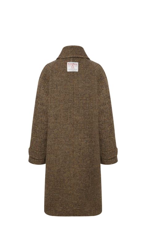 이상한 위치에 해리스 트위드 택을 박아놨네 패션 에펨코리아