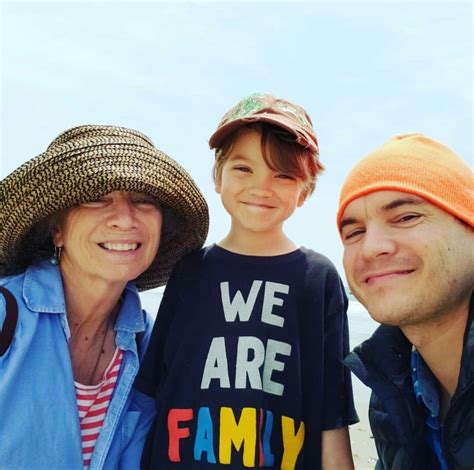 Emile Hirsch Hijo Actor Emile Hirsch And Actress Penelope Cruz Attend