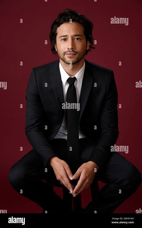 Jesse Rath A Cast Member In The Cw Series No Tomorrow Poses For A