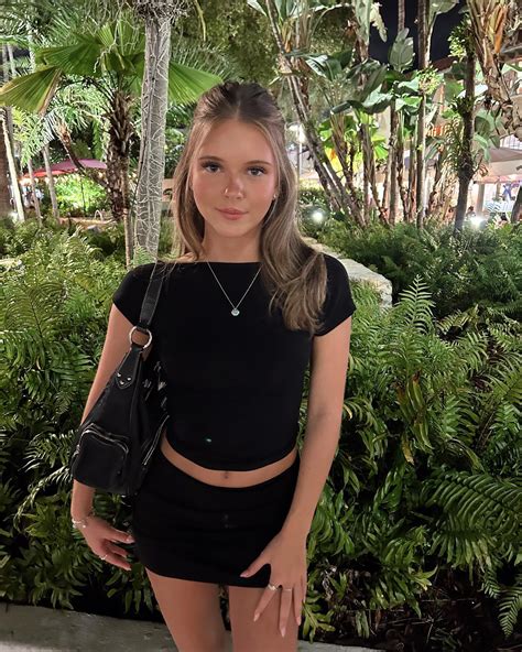 Lola 🥂💋 Lolabehling • Instagram Photos And Videos