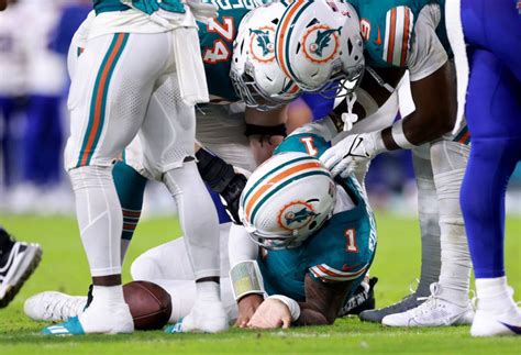 Nfl Reports Record Low Concussions But Expert Warns More Work Remains