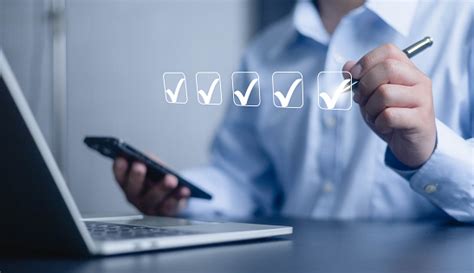 사업 성과 체크리스트 개념 평가 받기 사업가 양식 목록 옵션 작성 사업 직원 보안 절차 개념에 대한 스톡 사진 및 기타 이미지 Istock