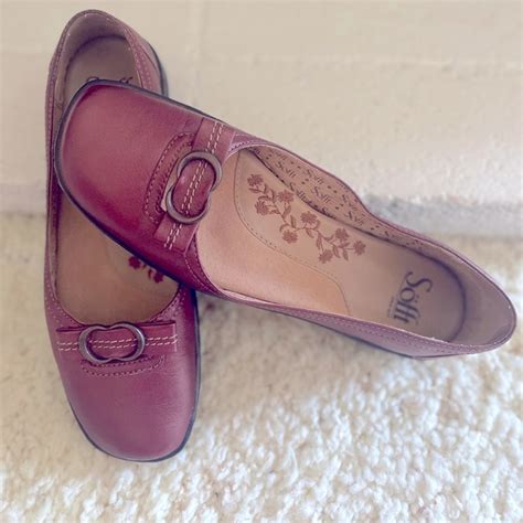 Sofft Shoes Vintage Sofft Leather Bow Buckle Size 5 Flats Wine