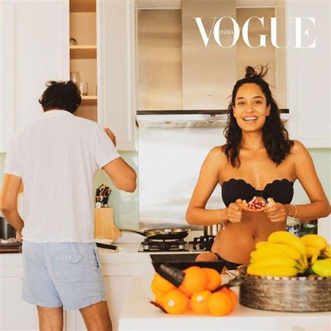 Lisa Haydon Queen Actress Lisa Haydon Puts Up A Glorious Picture As