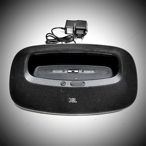 JBL ONBEAT MINI SPEAKER DOCK FOR IPAD IPHONE IPOD Audio Portable Music Players On Carousell