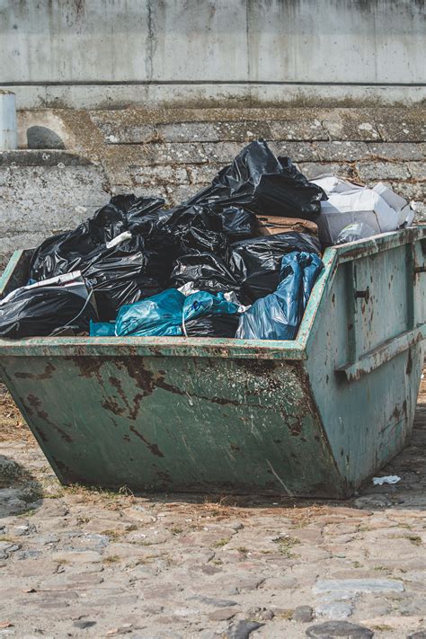 무료 사진 쓰레기 쓰레기 재활용 폐기물 컨테이너 휴지통 정크 버려진 오염 거리