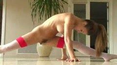 Naked Dancer Doing Some Ballet Routines