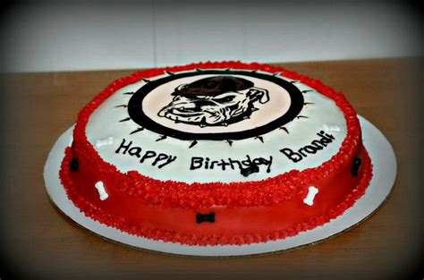 Bulldog Cake For A Sporty Birthday Celebration