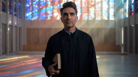 Big Mistakes Cast Includes Dan Levy Laurie Metcalf Taylor Ortega In