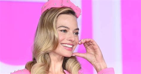 할리우드 여배우 출연료 1위 마고 로비 바비로 669억 보너스까지 엑s 할리우드