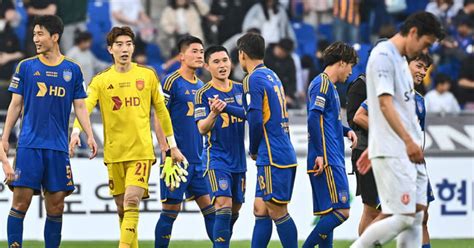입대하는 이동경 결승골 기록하고 동료들과 아쉬운 작별 [사진]