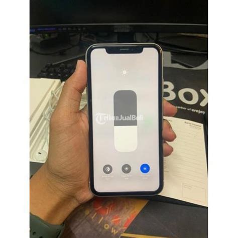 Hp Iphone Xr Gb Bekas Lengkap Original Garansi Ibox Nego Murah Di Jakarta Barat Tribun Jualbeli
