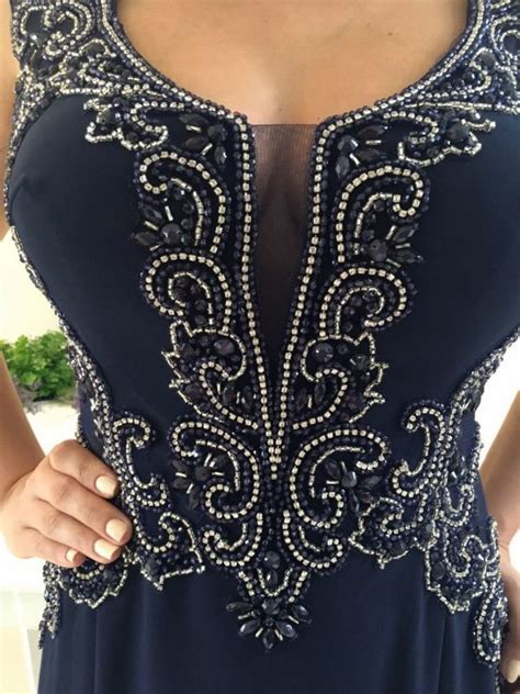 Как Красиво Украсить Платье Стразами —