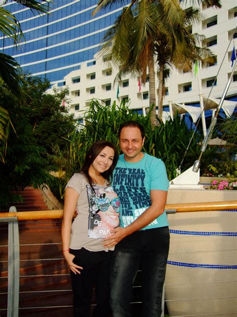Andra Si Catalin Maruta In Dubai De Revelion Alaturi De Arpad Paszkany Si Iubita Lui Anamaria