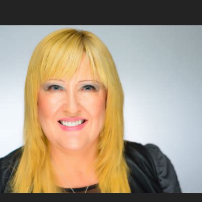 Charlotte Seelys Bio At Music And Arts In Redmond Wa
