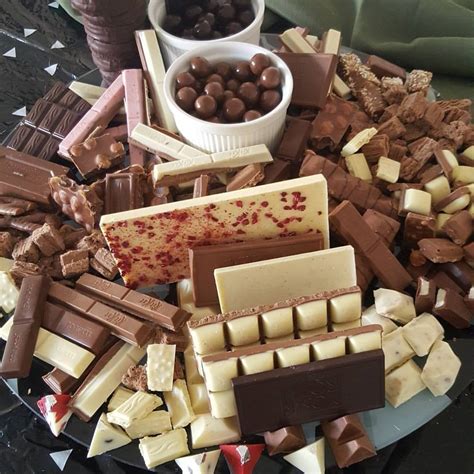 ලස්සන මල්