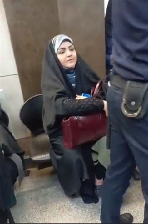 بالاترین این خانم چون یکی مثل خودش فکر نمیکرده و مثل خودش لباس