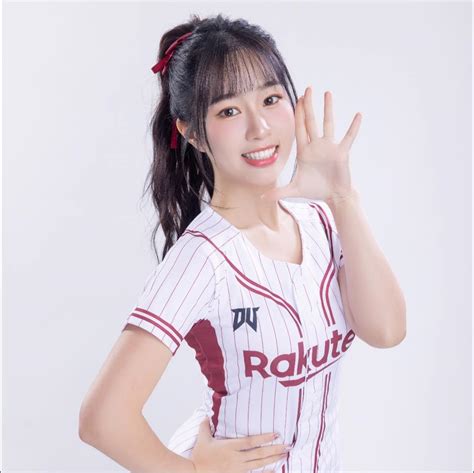 Hi～好久不見😆 相信大家都看到了官宣消息，有些人會感到意外，也有些人早已猜測到 這就是為什麼我去年沒回應你們的「明年見」，以及這陣子短暫消失的原因 不管是祝福、不捨、可惜，甚至是有點不理解