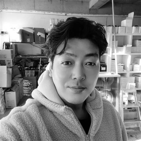 요즘진짜 경기가 장난아니지~~ 버텨~ 그래야 이 경기가 풀리면 웃음꽃필거야