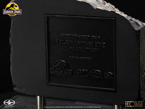 Jurassic Park Velociraptor Eye Prop Replica Cinemaquette Bringing