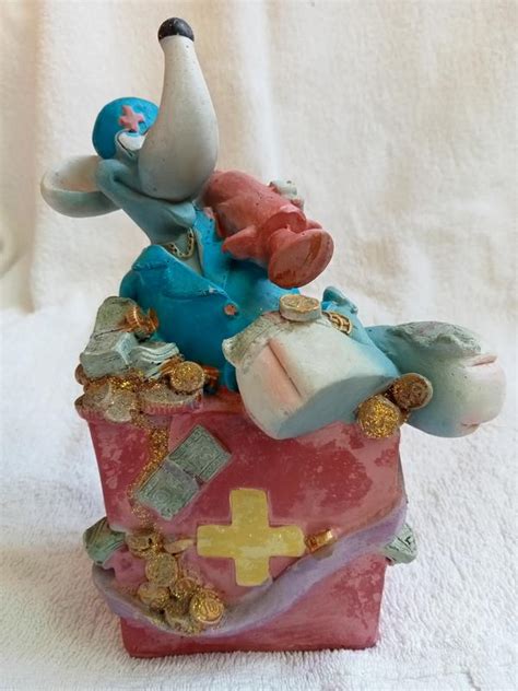 Фигурка статуэтка копилка мышь медбрат — ціна 45 грн у каталозі Статуетки Купити товари для дому