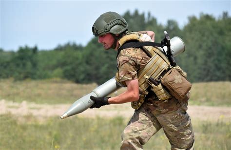 Ворог проводить наступальну операцію на Бахмутському та Авдіївському напрямках — Генштаб