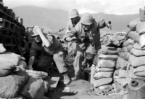 Vietnam War Usmc Khe Sanh 1968 Viet Cong Shelling During Tet 85x11 Photo 3778464220
