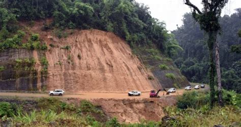 ခင်မွန် ရွာမှာ လက်နက်ကြီးထိလို့ ကလေးငယ်တစ်ဦးနဲ့ သက်ကြီးအမျိုးသမီးတစ်ဦးသေဆုံး Bbc News မြန်မာ