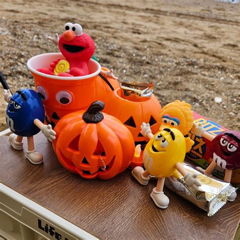 한강작가님의 글을 읽어보니 감성을 긁어주는 그 섬세한 표현 같은 단어의 반복과 그 단어를 이어주는 파급력있는 글은 세상을 놀라게 할 수 밖에 더불어 한글 그 특유의