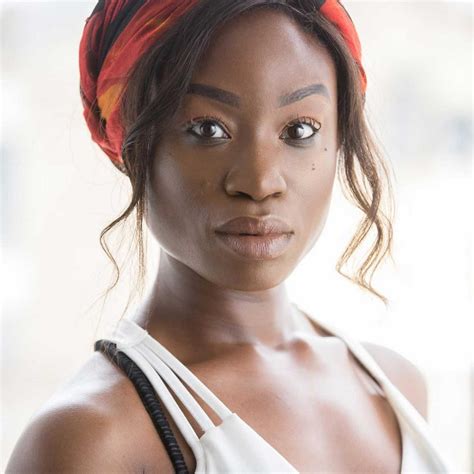 Adeleoni 819×819 Breaking The Fourth Wall