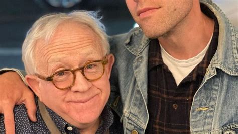 Vor Tod Leslie Jordan Schrieb Max Greenfield Süße Nachricht
