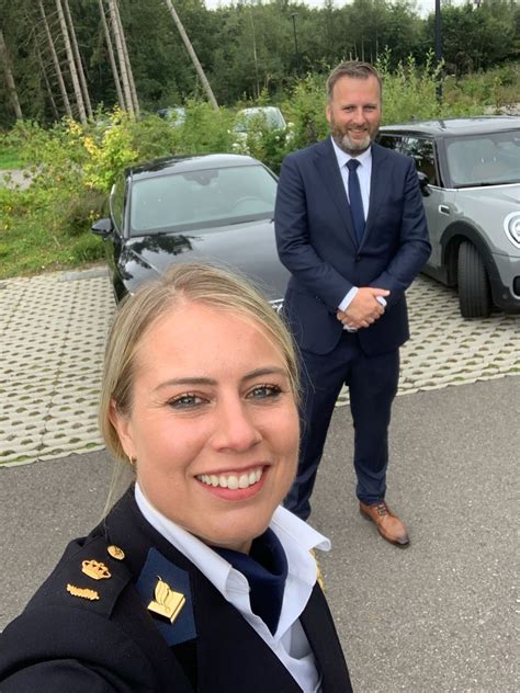 Dit Is Mijn Collega Arend Hanemaaijer Hij Doet Bijzonder Werk Bij De Politie Hij Werkt Bij Het