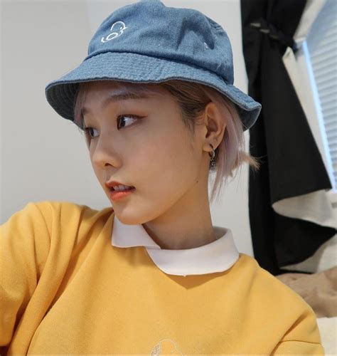 Daph Touches Grass R Offlinetvgirls