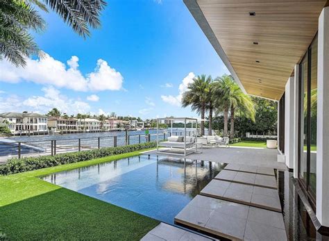 Unparalleled Waterfront Luxury Residence With Breathtaking Views In